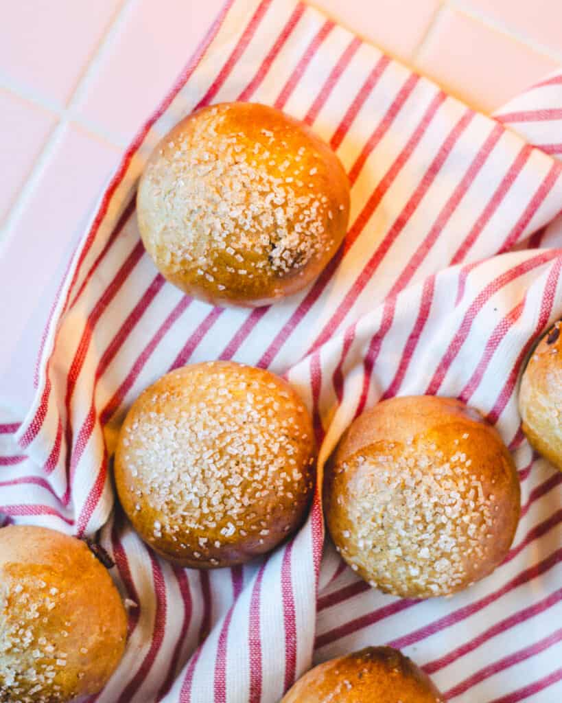 Fuldkorns Juleboller - Juleboller med Chokolade og Appelsin